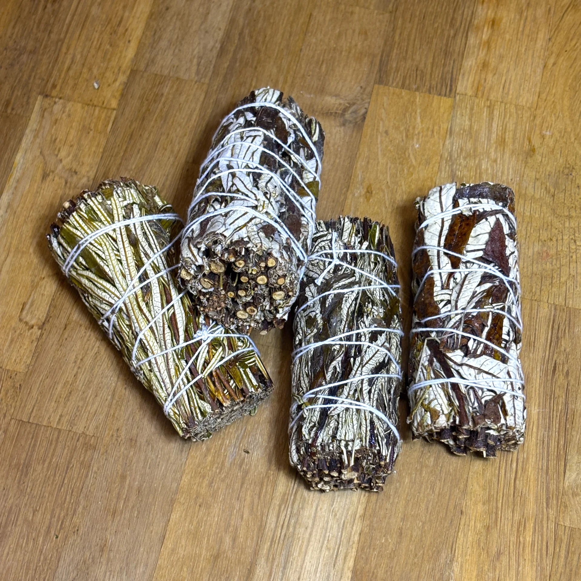 Yerba Santa Smudge Stick 4" (Eriodictyon) - Earth Esprit